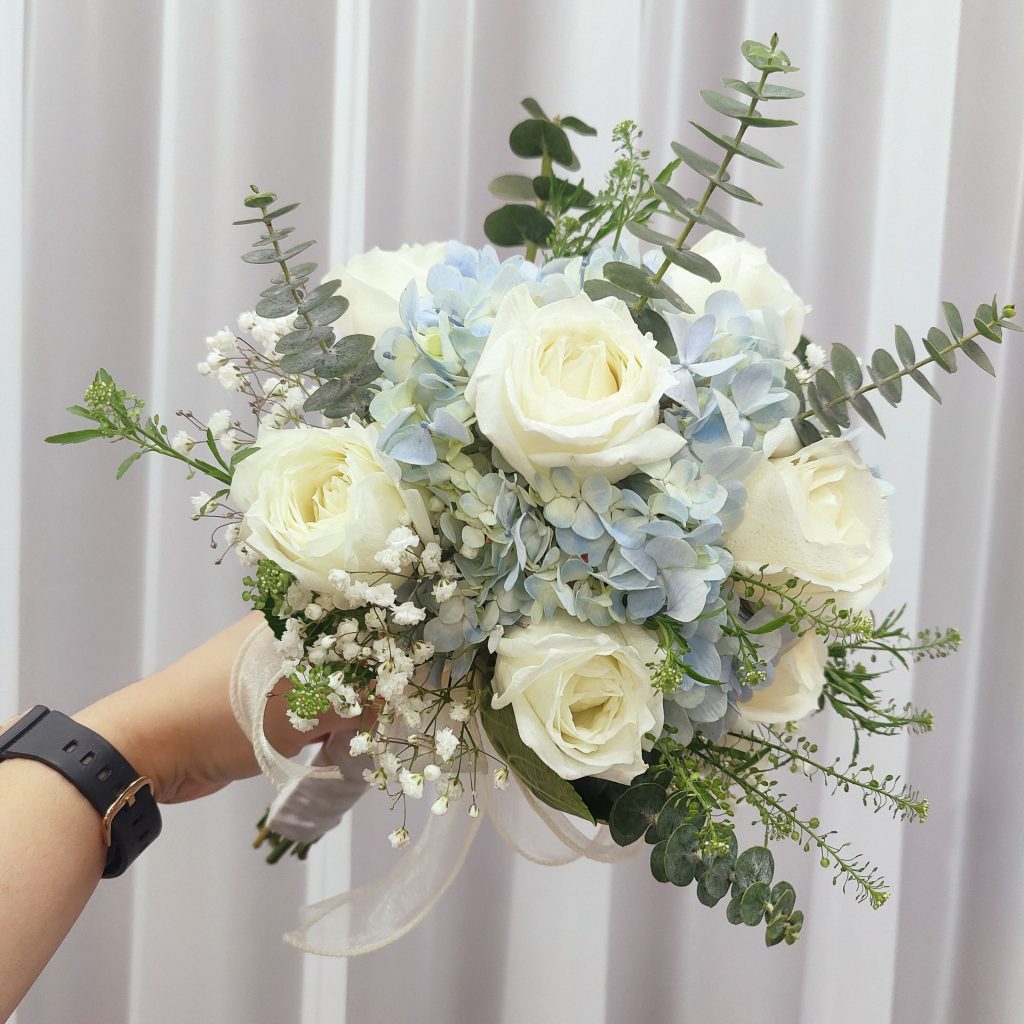 Hand Bouquet 花束 - Online Florist Johor Bahru (JB) | Same Day Flower ...